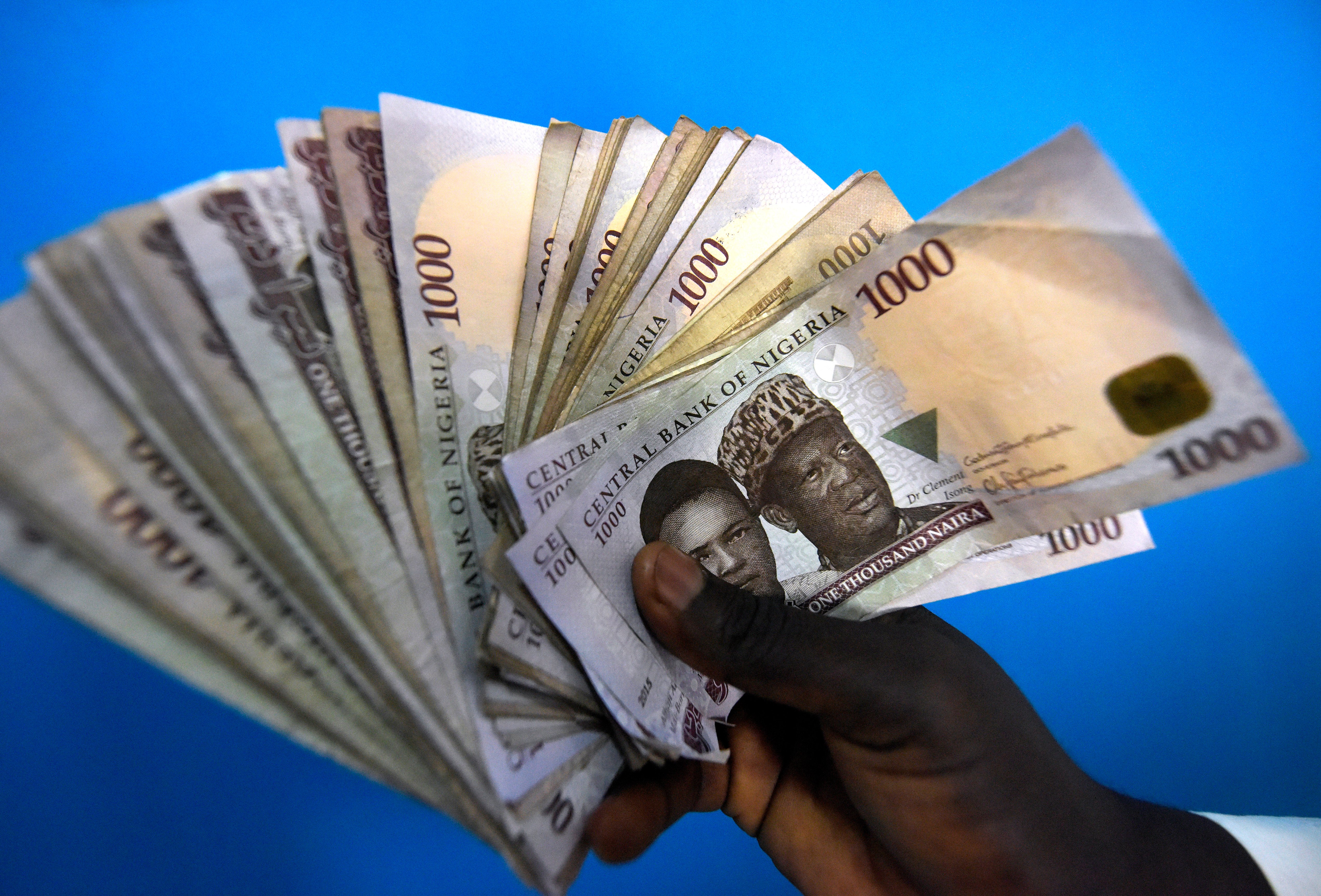 Nigeria: Naira plunge, inflation put squeeze on banking sector