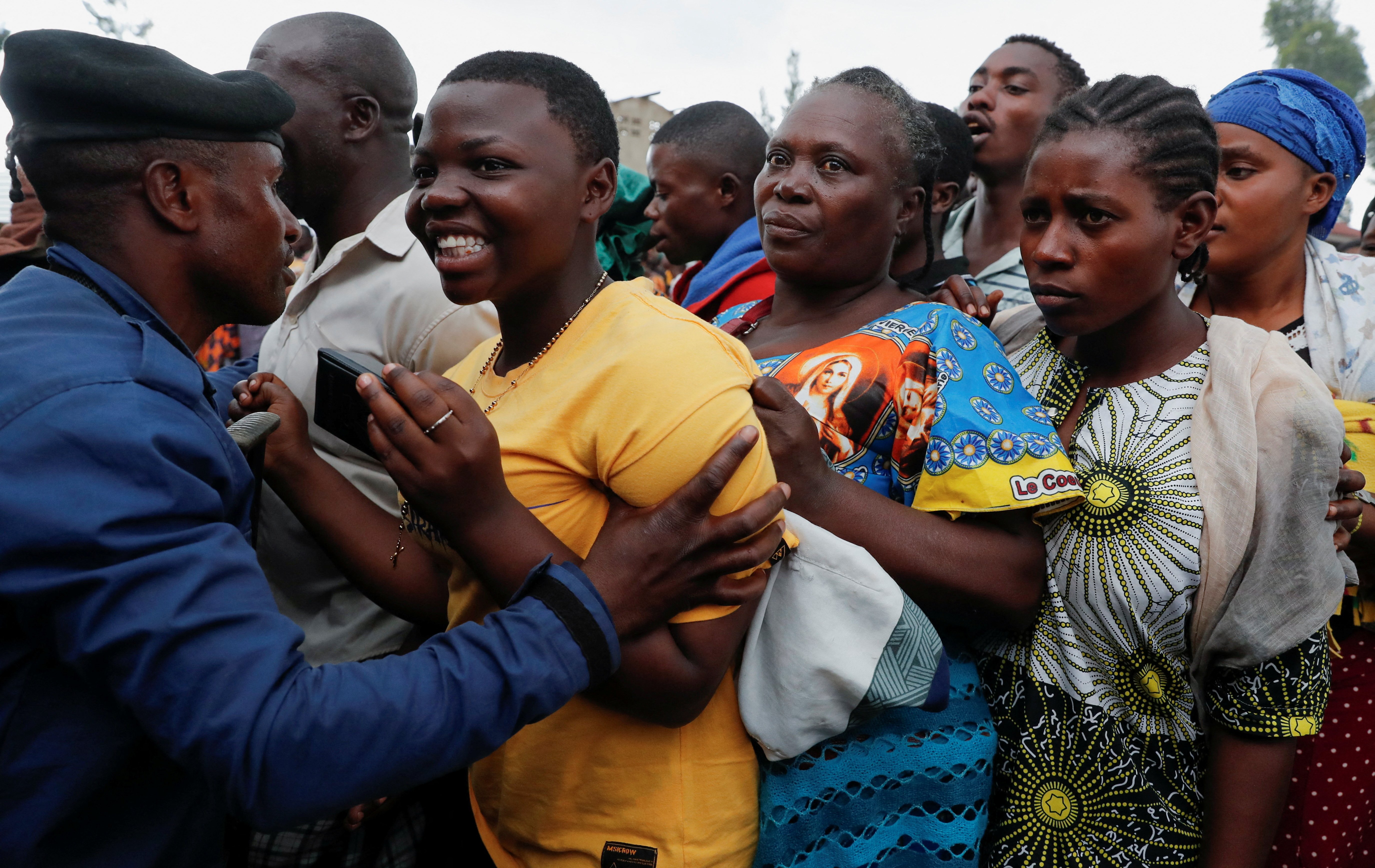 Voting resumes in DRC amid protests from the opposition