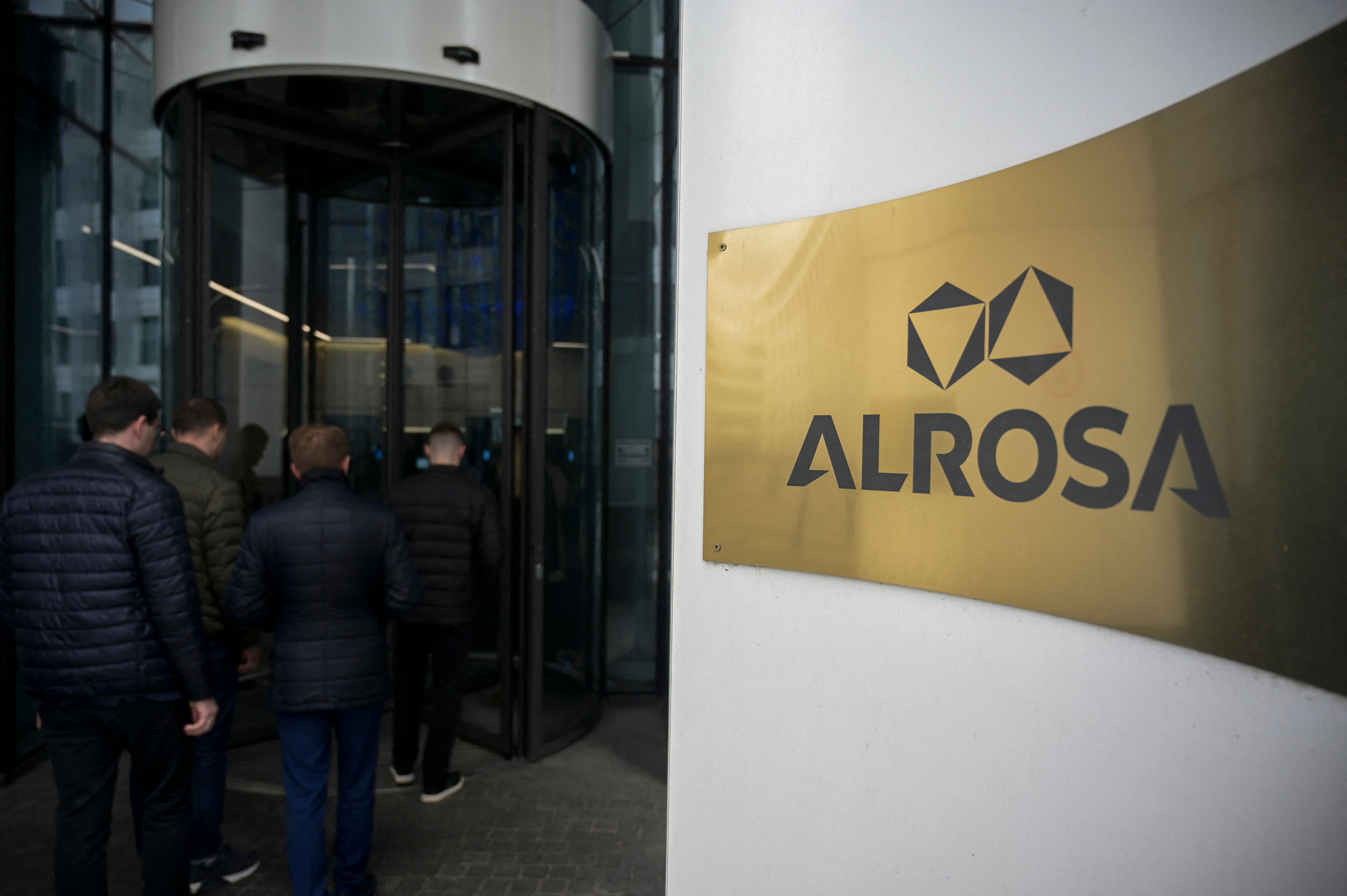 Diamond sanctions/Alrosa: Is Russia steps ahead of the West?