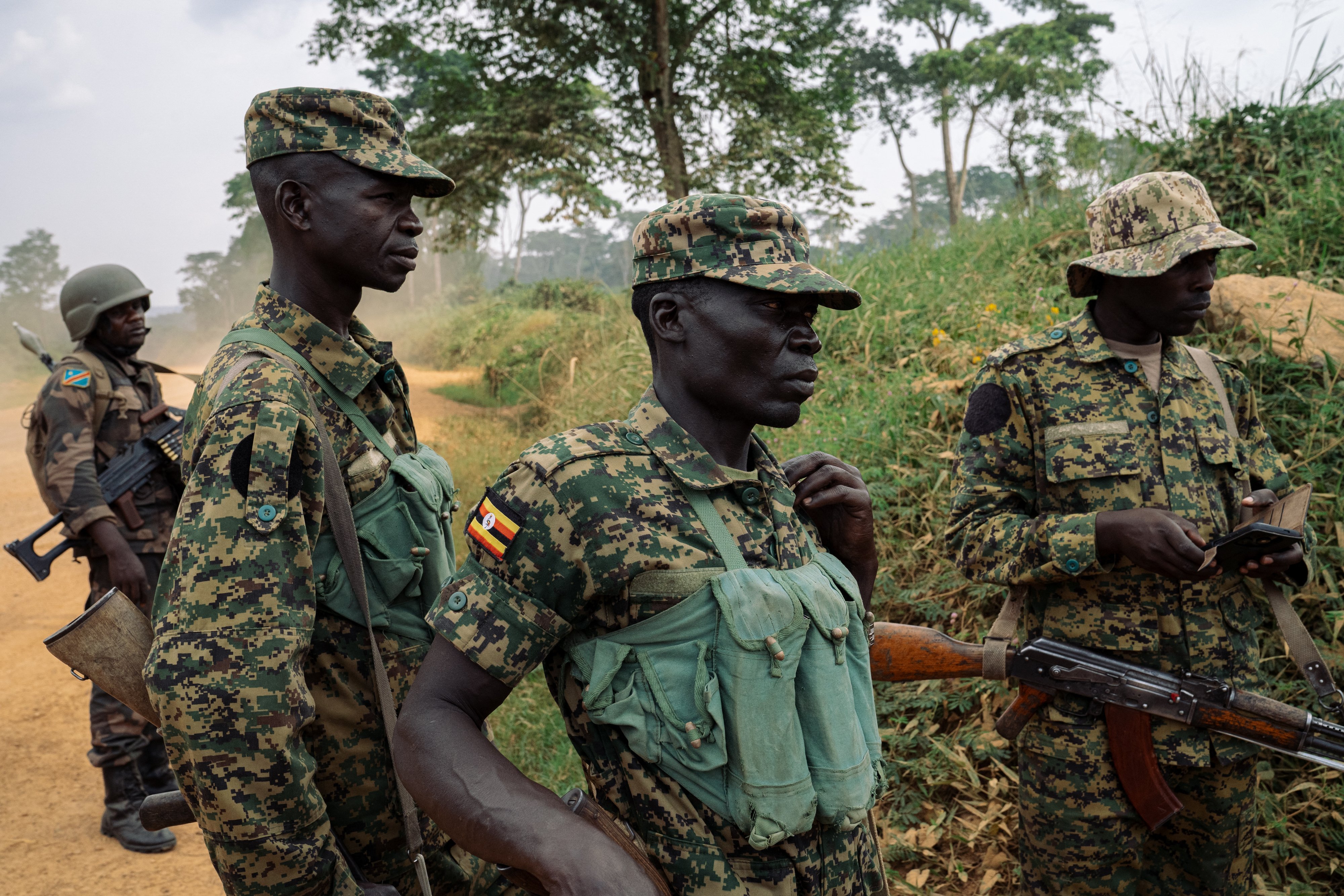 Fears of fighters loyal to Islamic State near DRC-Uganda border
