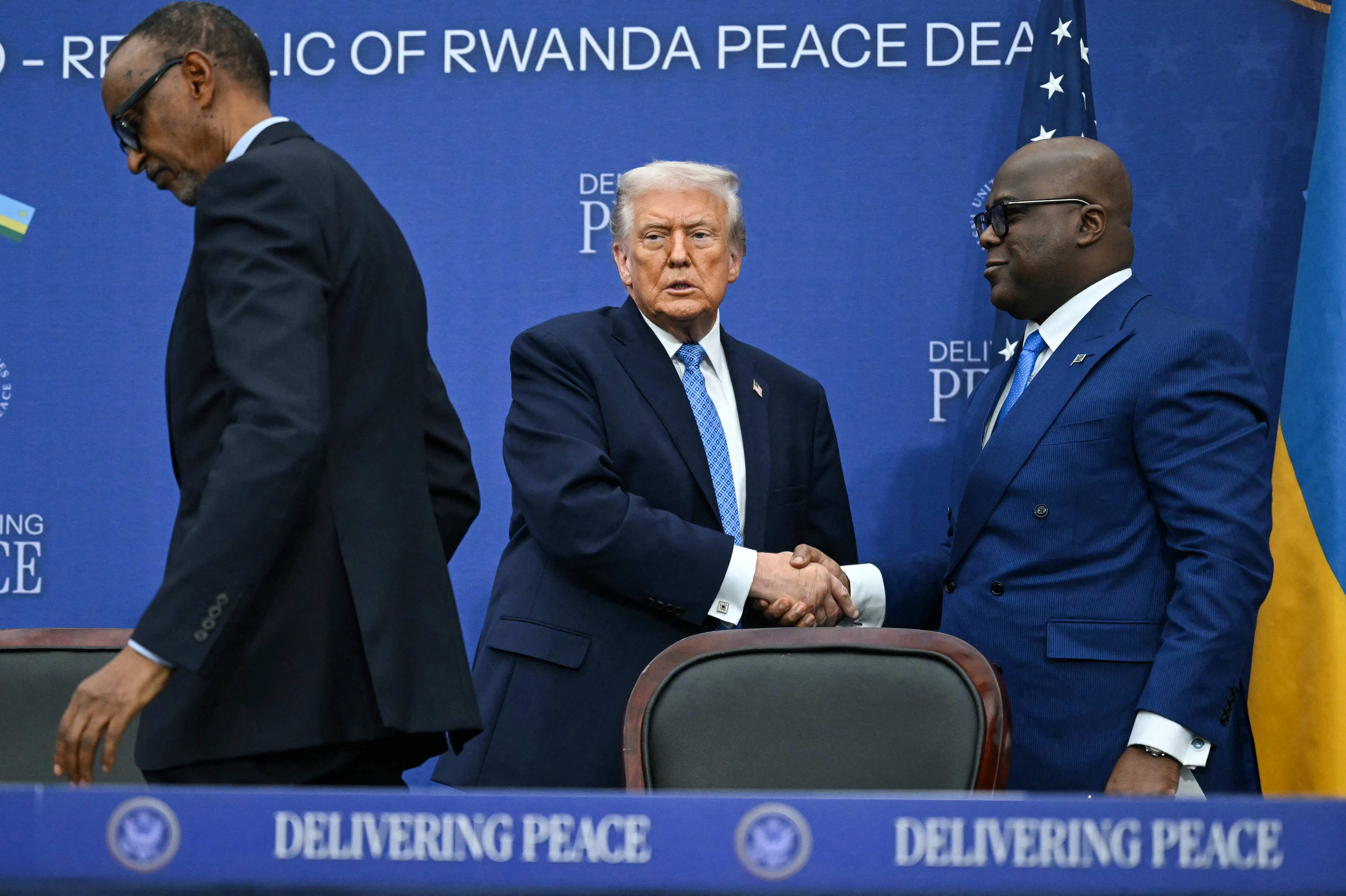 DRC-Rwanda: Body language betrays Trump’s peace deal ‘signed by hands ...