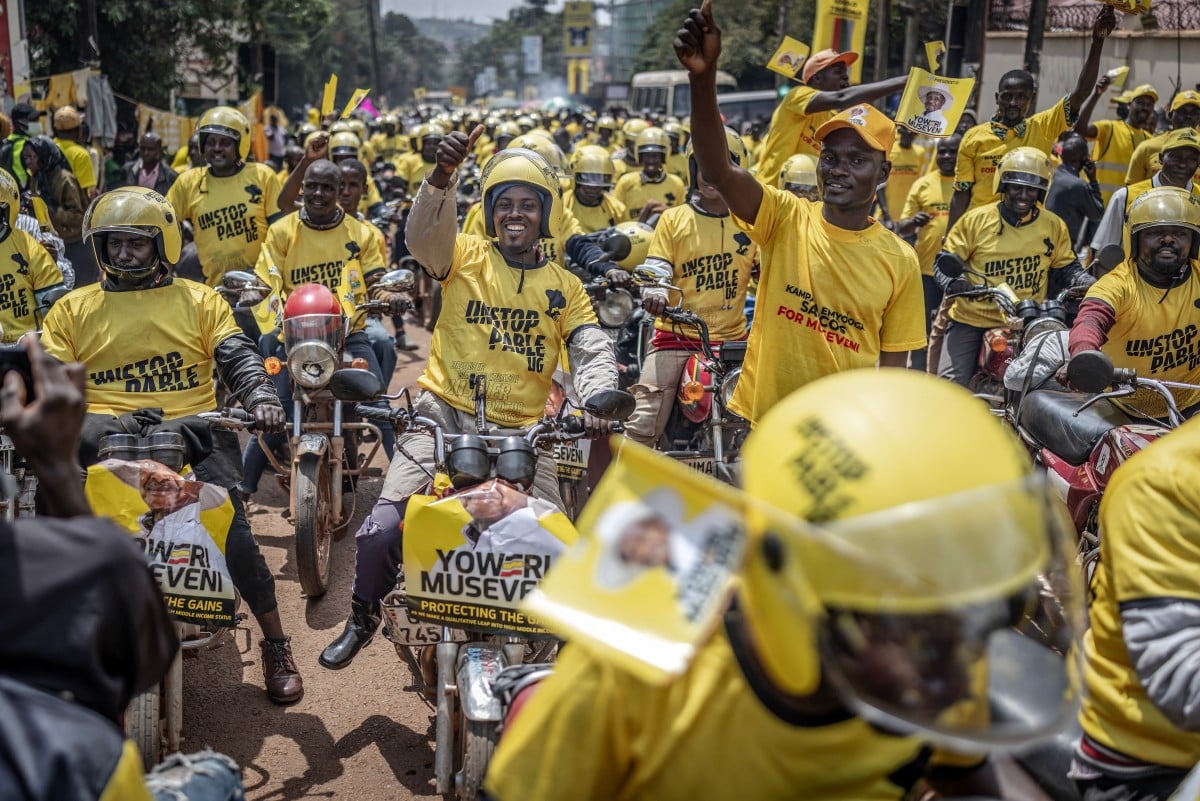 Uganda shuts down internet ahead of election