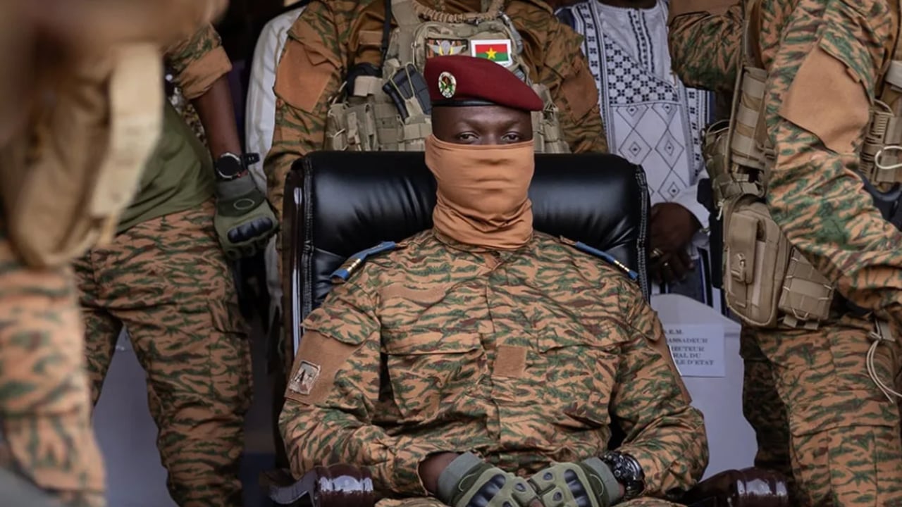 Burkina Faso: Apollinaire Kyélem de Tambèla, Captain Traoré’s surprise ...