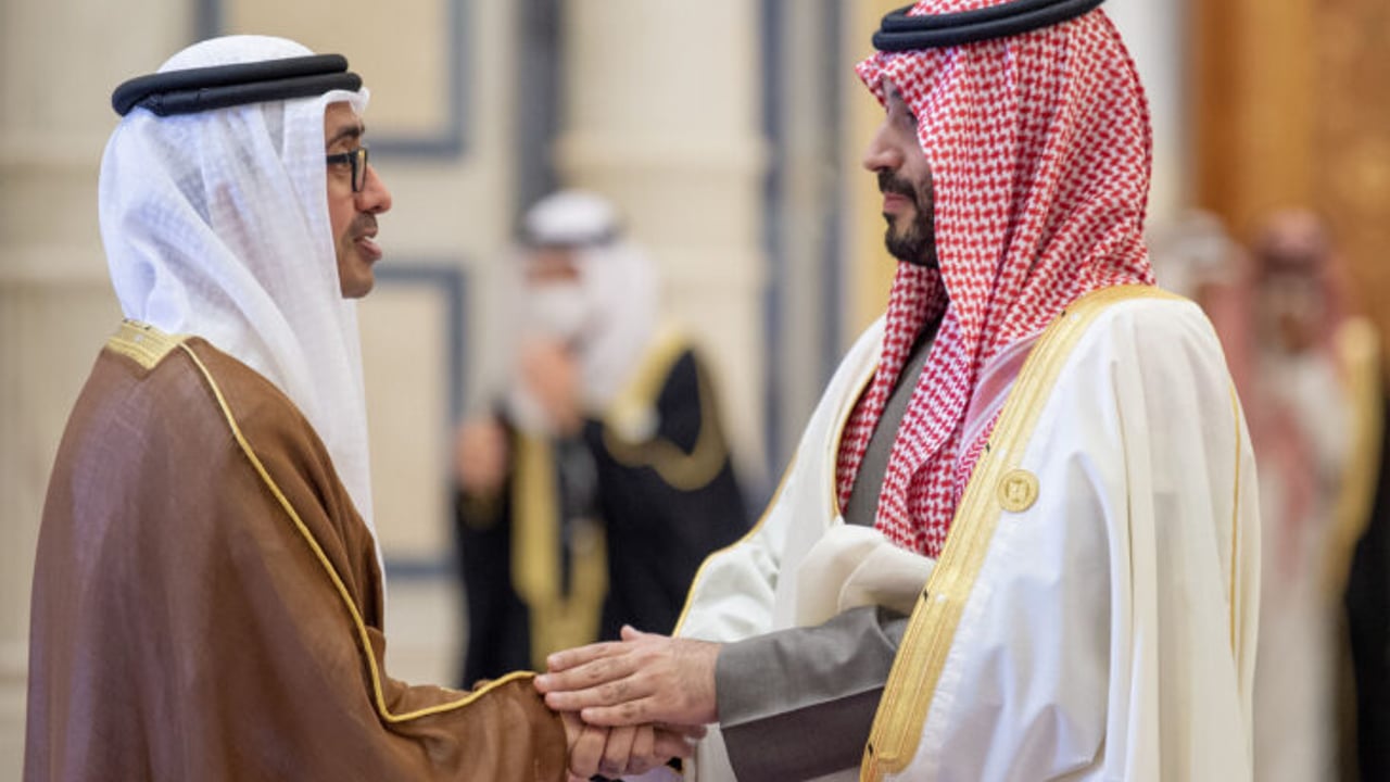 How the Gulf monarchies are playing games between the east and west ...