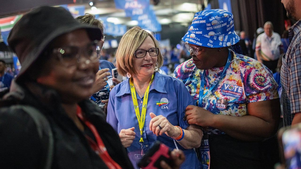 Helen Zille: ‘The ANC is splitting down the middle’ - The Africa Report.com