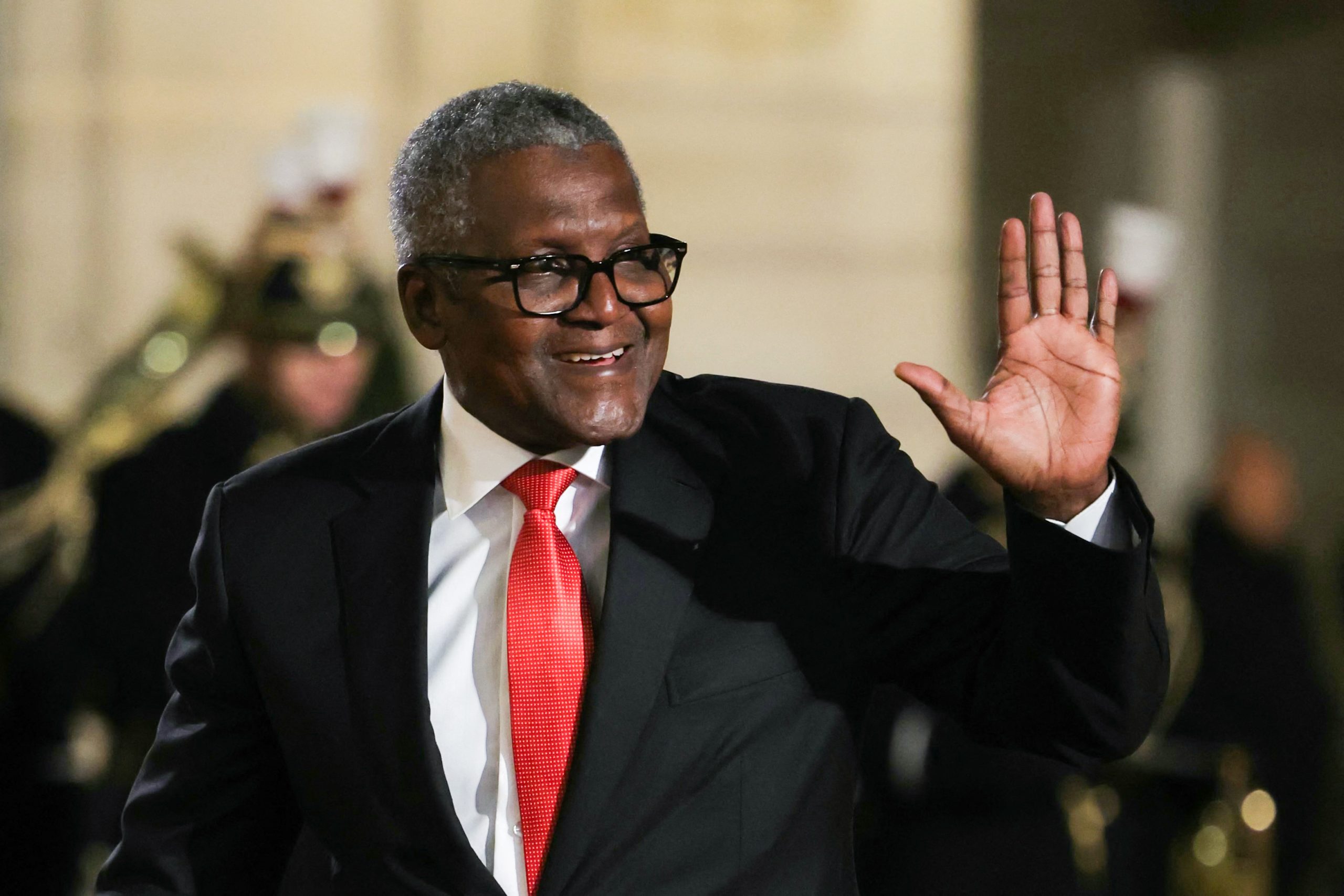 How Dangote is using MRS to penetrate the Nigerian downstream oil sector