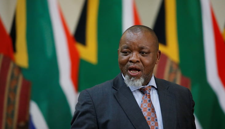 South Africa: Gwede Mantashe not a ‘fossil fuel dinosaur’ but ‘King Coal’