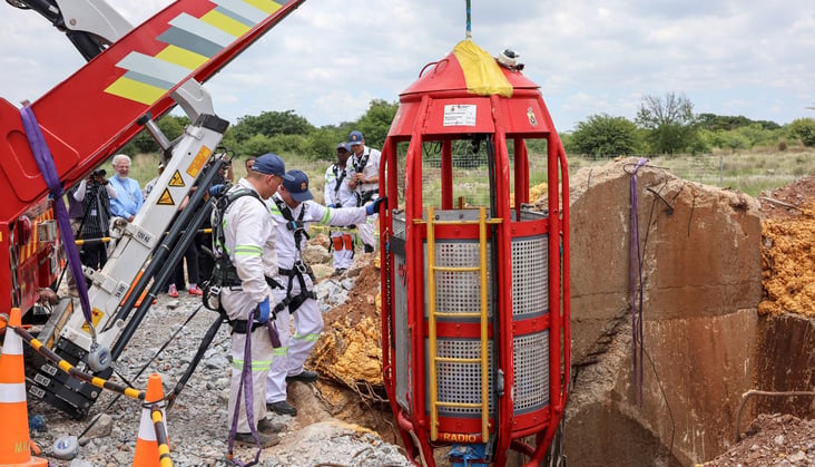 South Africa: Police operation nabs over 17,000 trapped miners - The ...
